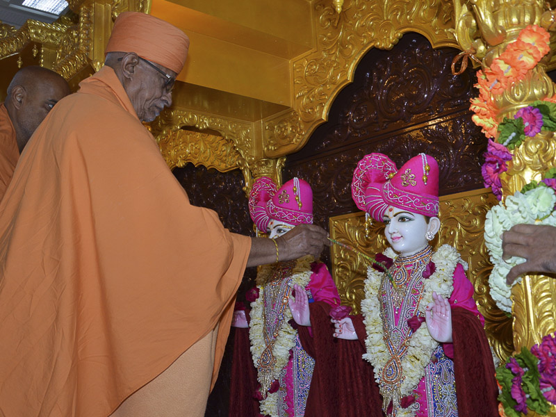 Murti-Pratishtha Mahotsav for BAPS Shri Swaminarayan Mandir, Sunsar, India
