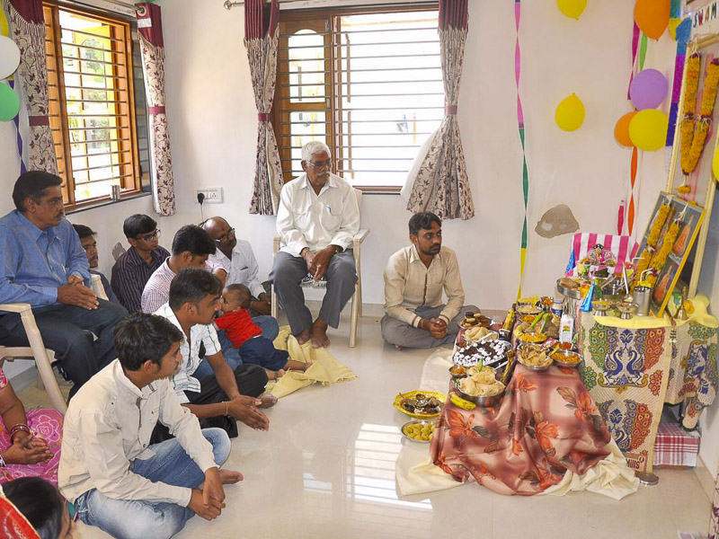 Gher Gher Janmotsav, India