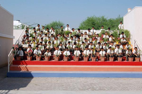 BAPS Swaminarayan Vidyamandir, Atladra