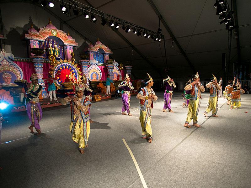 Mandir Mahotsav, BAPS Shri Swaminarayan Mandir, Los Angeles, CA, USA