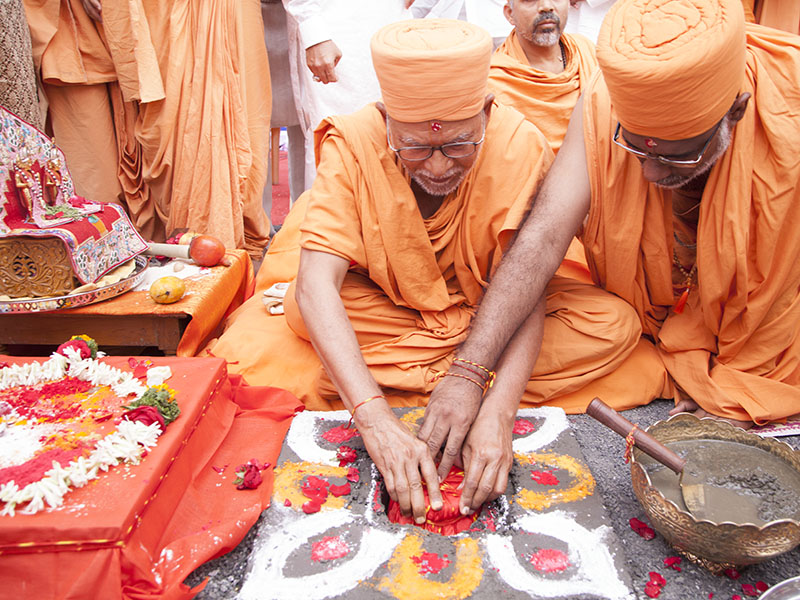 Shilanyas Ceremony for BAPS Shri Swaminarayan Mandir, Pune, India