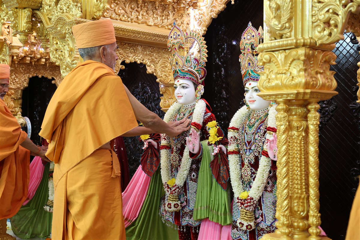 Mandir Mahotsav, BAPS Shri Swaminarayan Mandir, Seattle, WA, USA