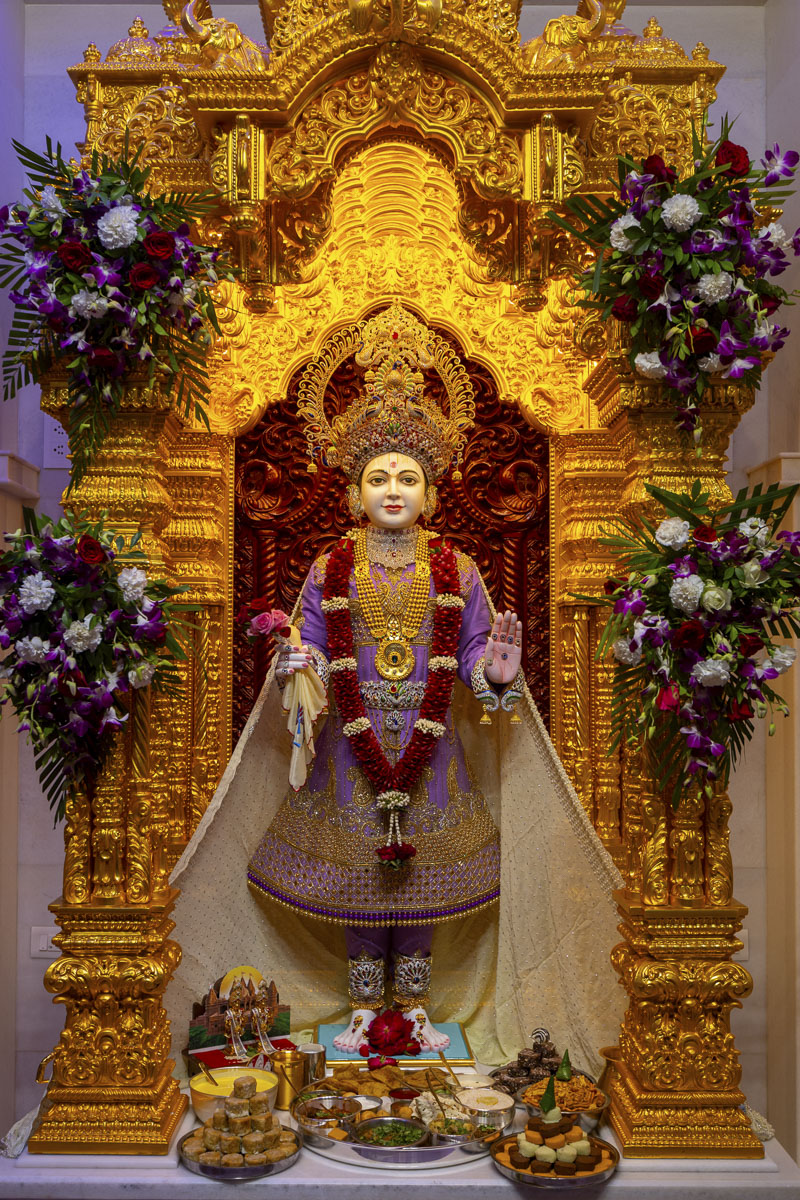 BAPS Shri Swaminarayan Mandir - Nadiad - Mandir Information
