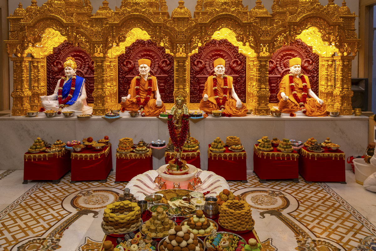 BAPS Shri Swaminarayan Mandir - Nadiad - Mandir Information