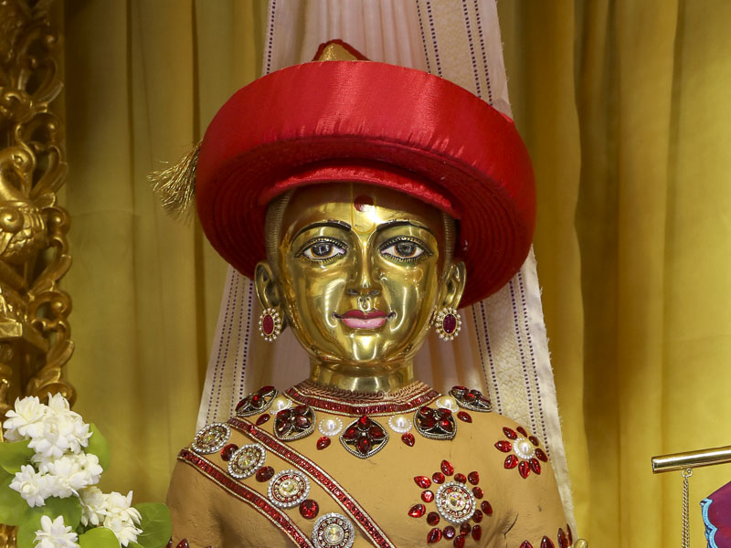 Chandan Adornments of Murtis 2020, Jamnagar, India