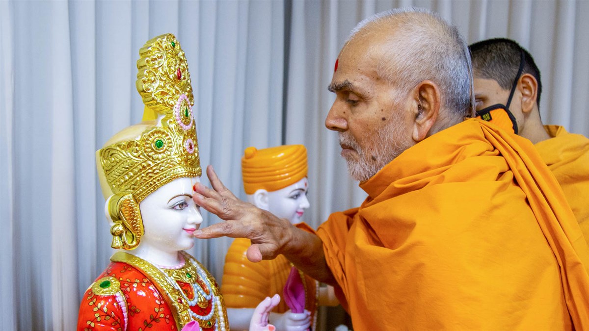 07 February 2022 - HH Mahant Swami Maharaj's Vicharan, Atladara ...