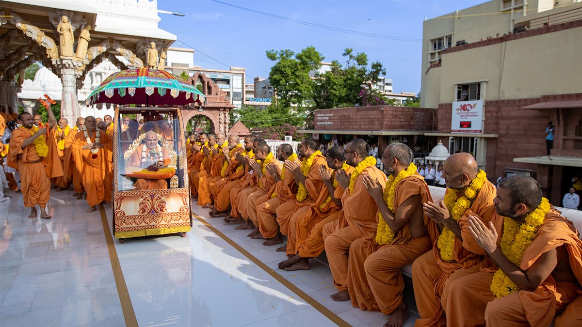 01 July 2022 - HH Mahant Swami Maharaj's Vicharan, Ahmedabad, India