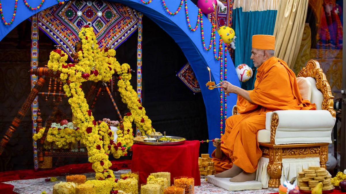 19 August 2022 - HH Mahant Swami Maharaj's Vicharan, Anand, India