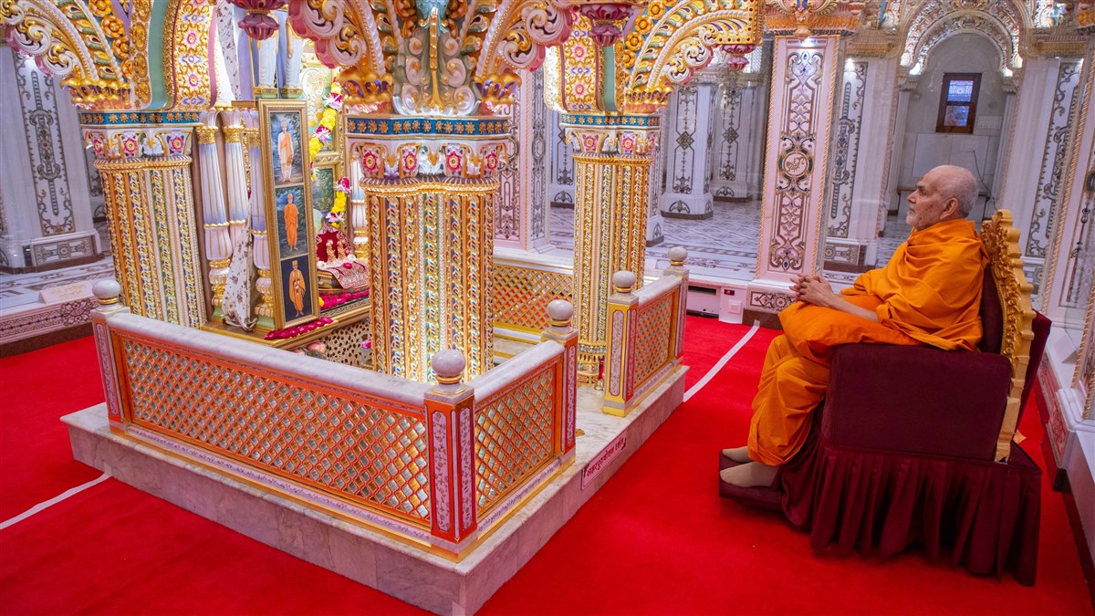 28 October 2022 - HH Mahant Swami Maharaj's Vicharan, Gondal, India