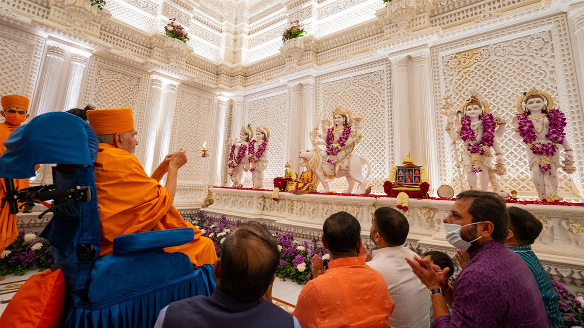 01 December 2022 - HH Mahant Swami Maharaj's Vicharan, Ahmedabad, India
