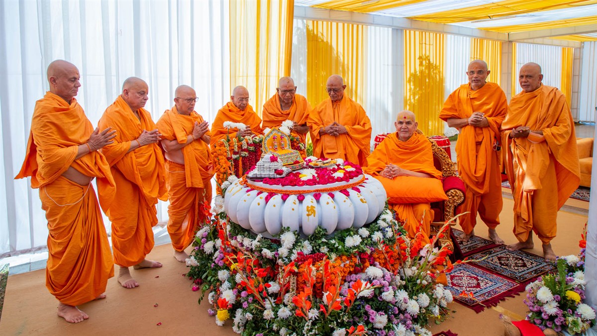 09 December 2022 - HH Mahant Swami Maharaj's Vicharan, Ahmedabad, India