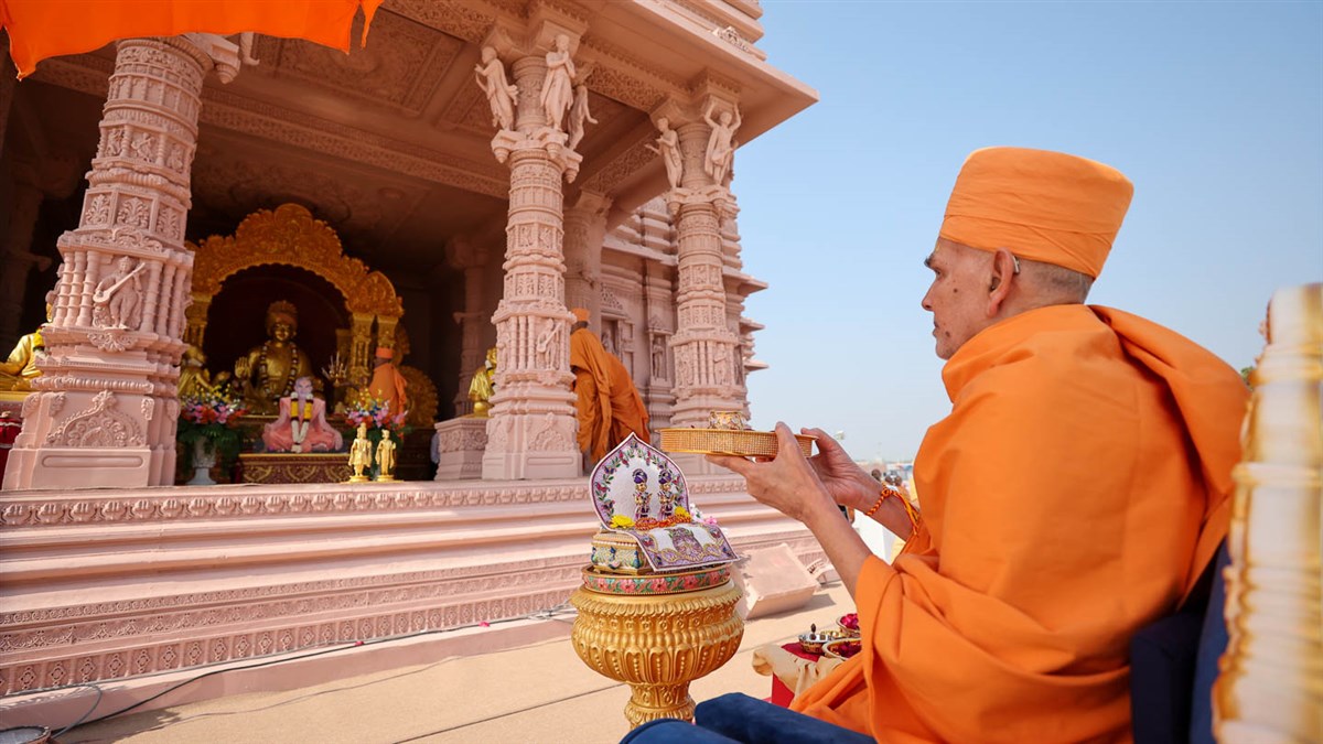 11 December 2022 - HH Mahant Swami Maharaj's Vicharan, Ahmedabad, India