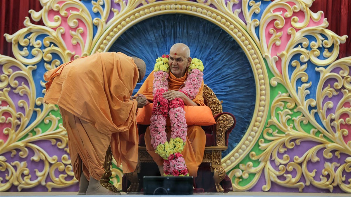 18 December 2022 - HH Mahant Swami Maharaj's Vicharan, Ahmedabad, India