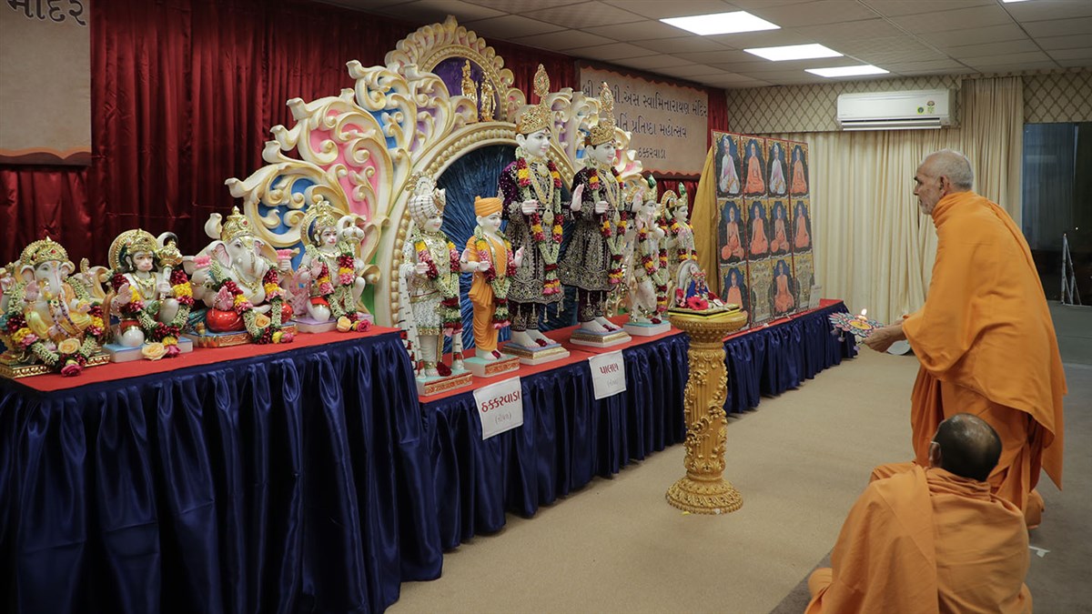 28 December 2022 - HH Mahant Swami Maharaj's Vicharan, Ahmedabad, India