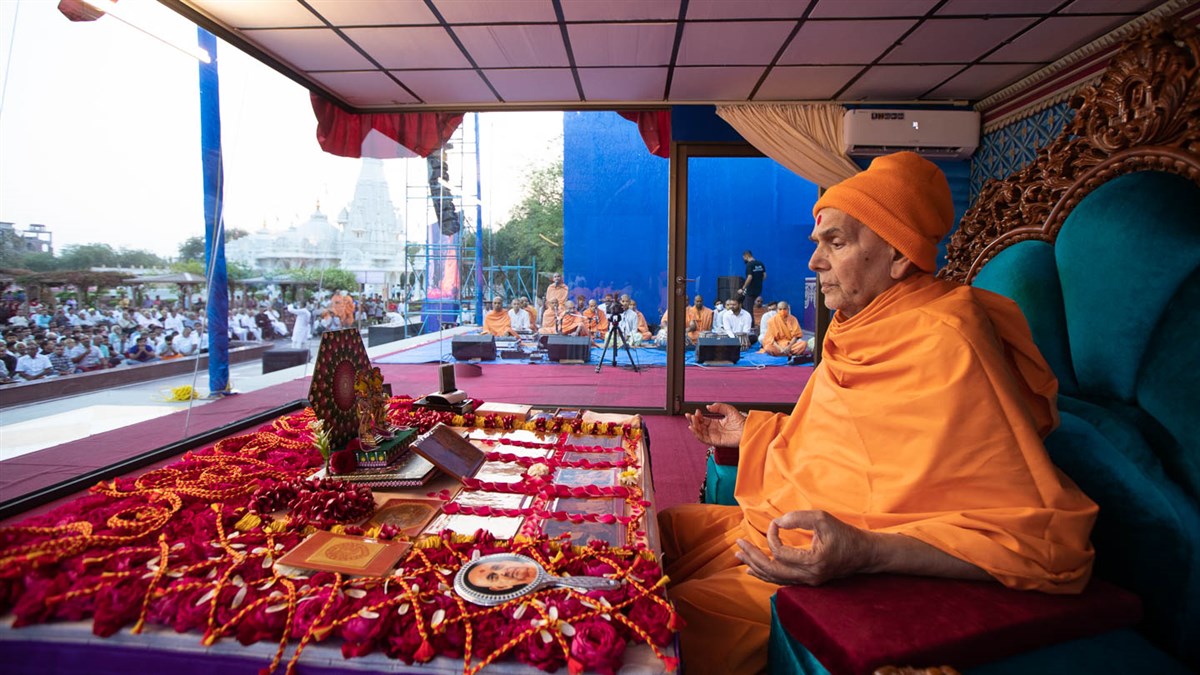 08 March 2023 - HH Mahant Swami Maharaj's Vicharan, Sarangpur, India