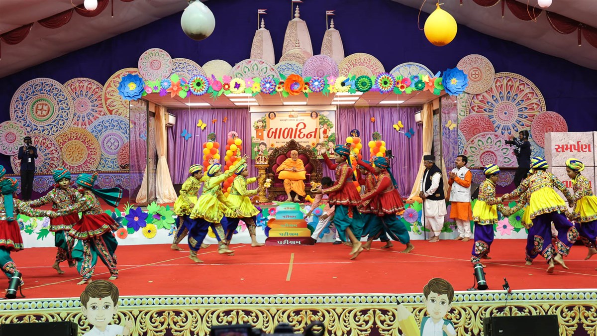 18 April 2023 - HH Mahant Swami Maharaj's Vicharan, Surendranagar, India