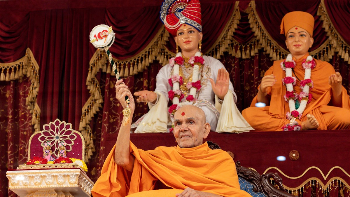 07 May 2023 - HH Mahant Swami Maharaj's Vicharan, London, UK