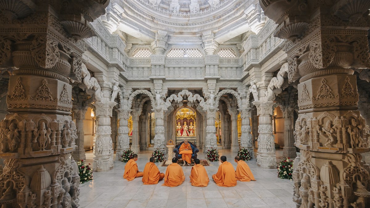 22 May 2023 - HH Mahant Swami Maharaj's Vicharan, London, UK