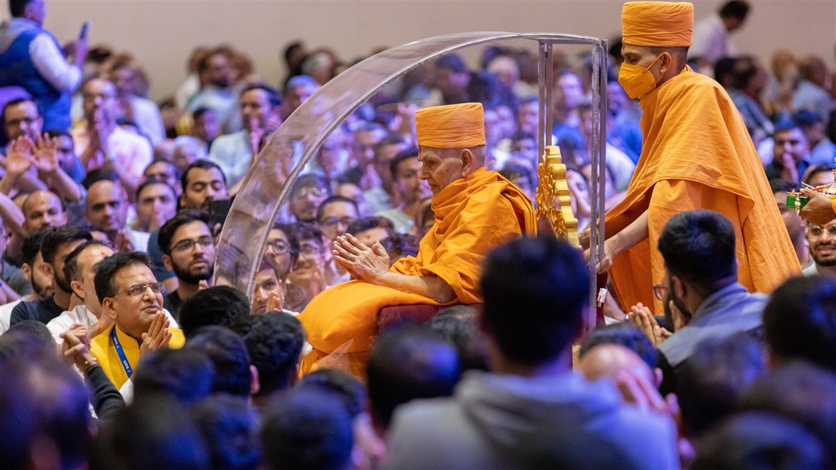 08 June 2023 - HH Mahant Swami Maharaj's Vicharan, London, UK