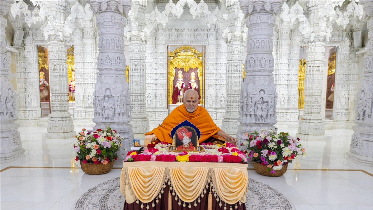 30 June 2023 - HH Mahant Swami Maharaj's Vicharan, Toronto, ON, Canada
