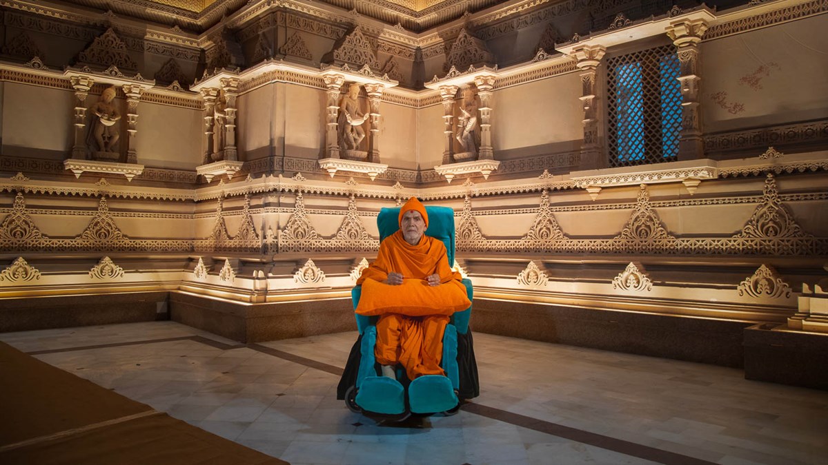 13 December 2023 - HH Mahant Swami Maharaj's Vicharan, Nadiad, India