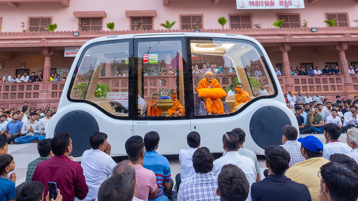 06 July 2024 - HH Mahant Swami Maharaj's Vicharan, Rajkot, India