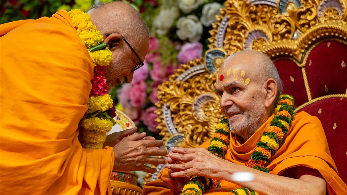 04 September 2024 - HH Mahant Swami Maharaj's Vicharan, Mumbai, India