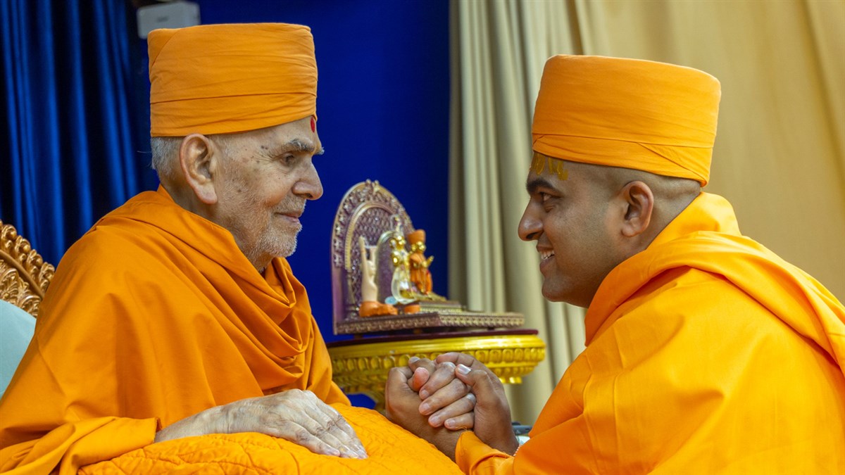 25 October 2024 - HH Mahant Swami Maharaj's Vicharan, Gondal, India