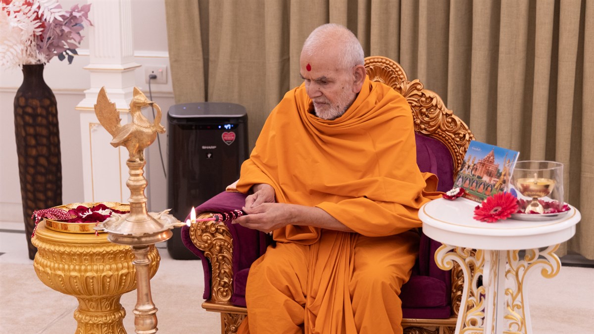 08 November 2024 - HH Mahant Swami Maharaj's Vicharan, Gandhinagar, India