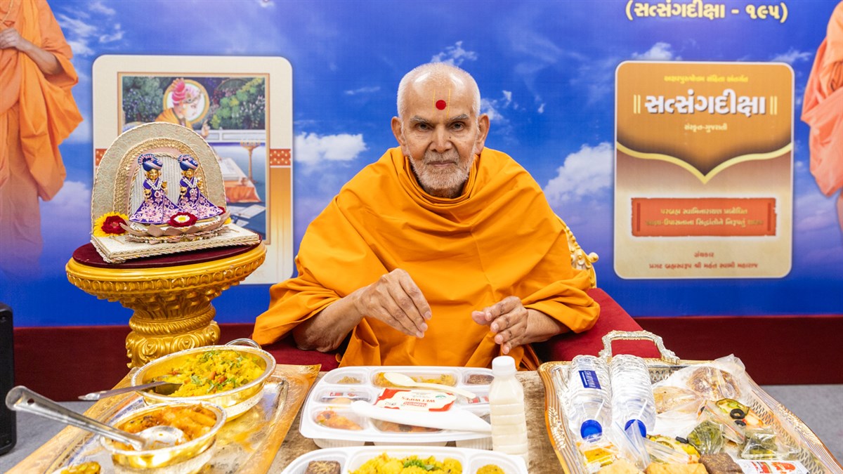 02 December 2024 - HH Mahant Swami Maharaj's Vicharan, Ahmedabad, India