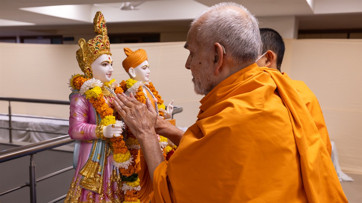 11 December 2024 - HH Mahant Swami Maharaj's Vicharan, Ahmedabad, India