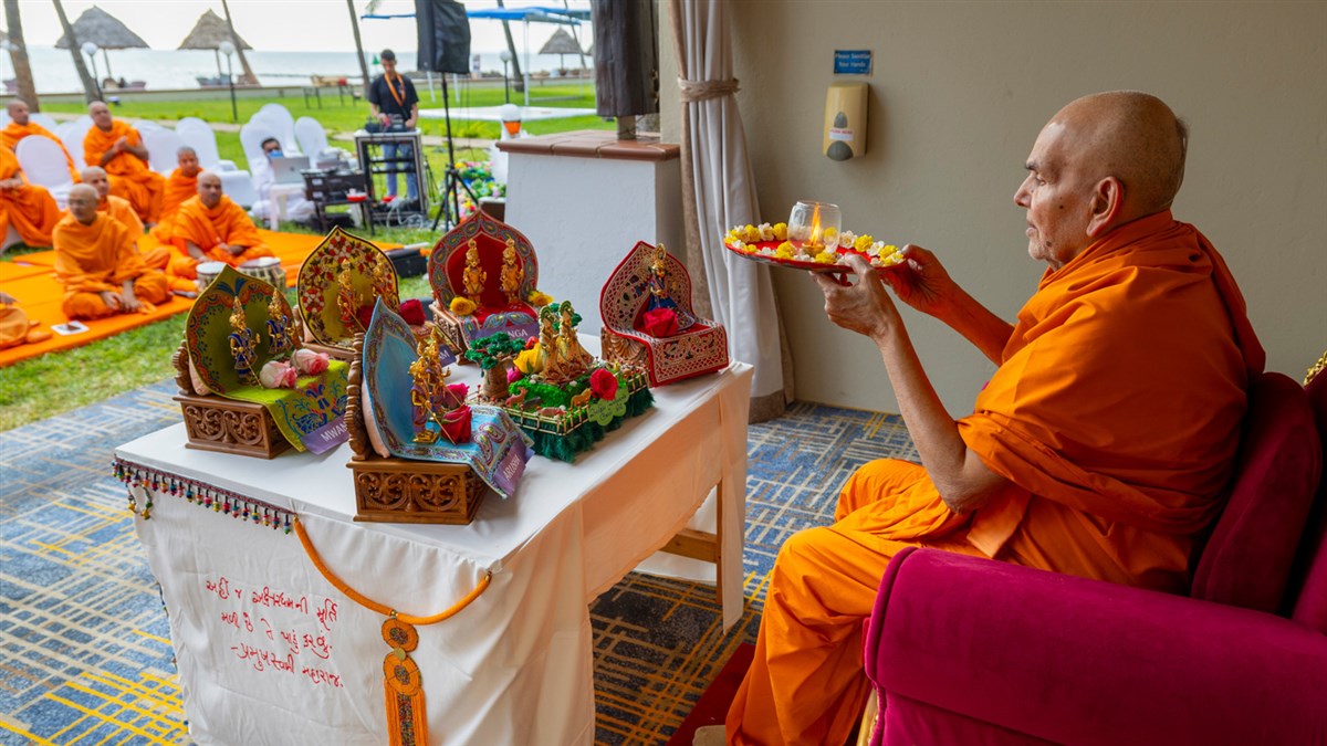 16 December 2024 - HH Mahant Swami Maharaj's Vicharan, Dar-es-Salaam ...
