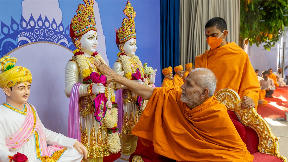 BAPS Swaminarayan Sanstha - Home